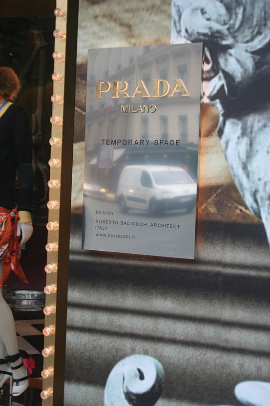 Prada, Paris