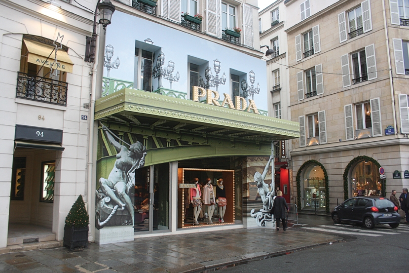 Prada, Paris