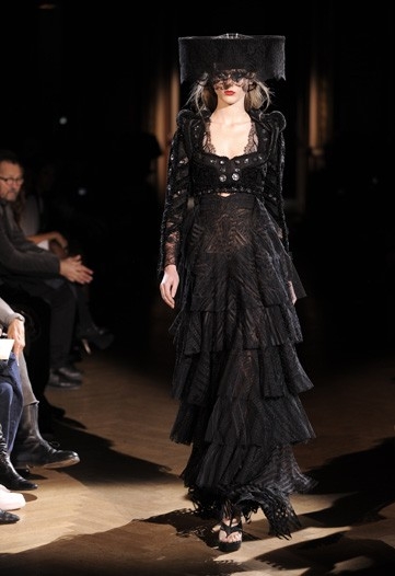 Paris Couture: Chanel, Givenchy