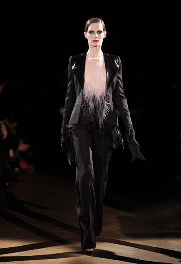 Paris Couture: Chanel, Givenchy