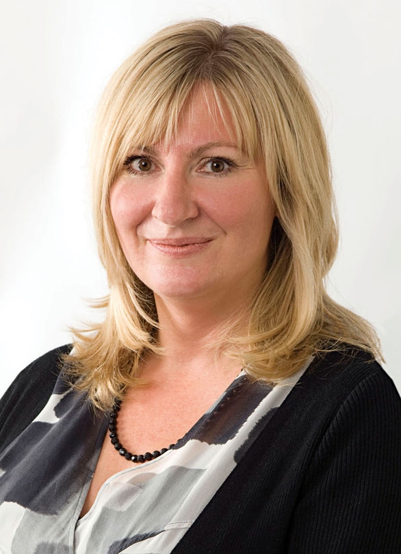 Jane McNally to step down from Jacques Vert