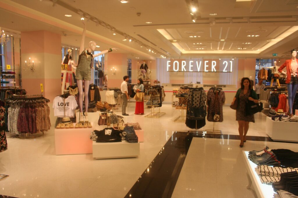 IMAGE GALLERY: Forever 21 Oxford Street flagship opens