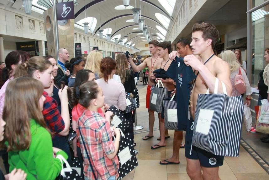 IMAGE GALLERY: Gilly Hicks opens with a splash at Bluewater