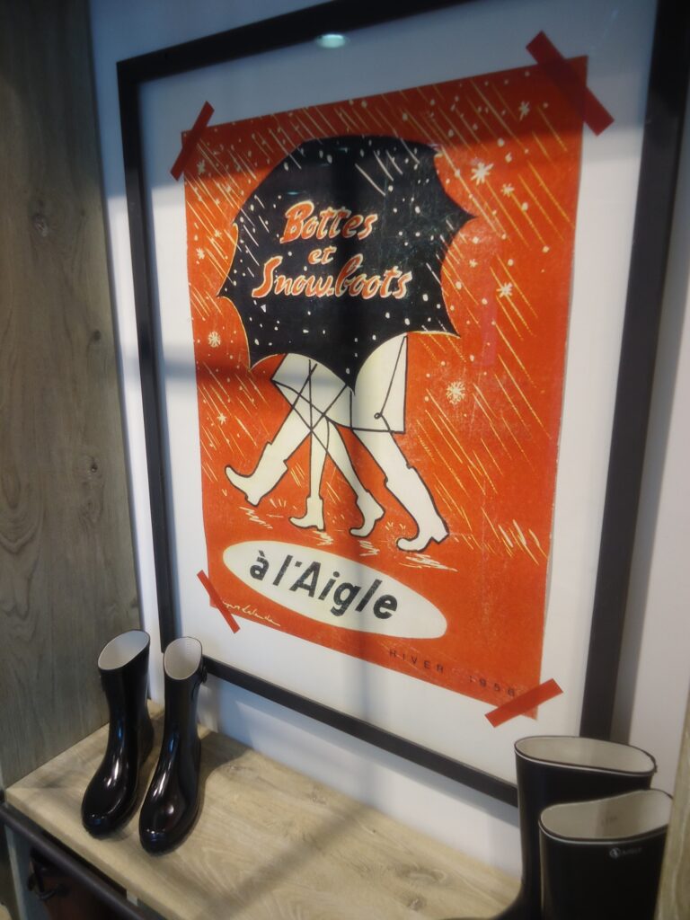 Aigle, Champs-Élysées, Paris