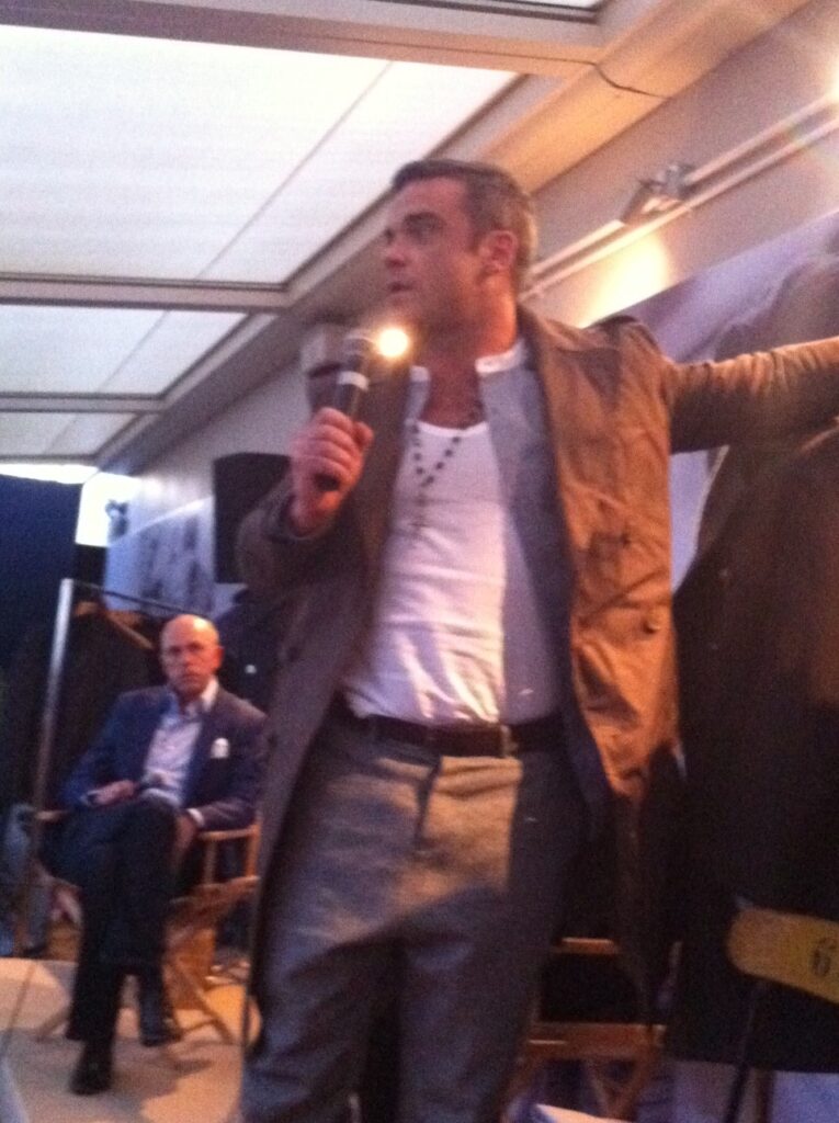 IMAGE GALLERY: Drapers meets Robbie Williams