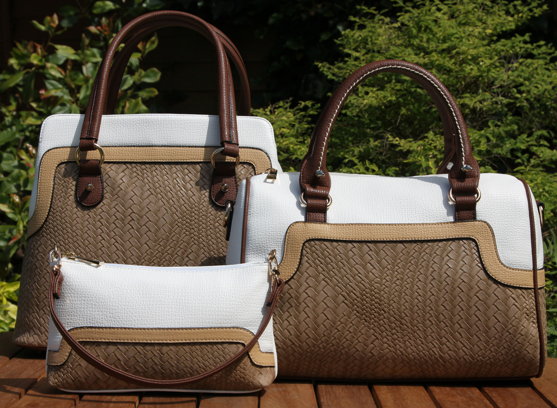 Lisa Kay launches handbag collection