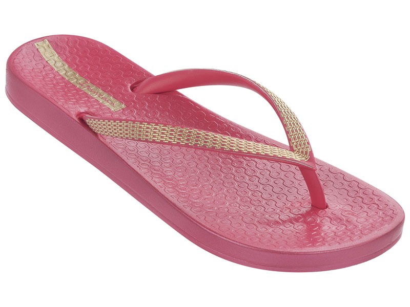 Summer footwear brand Ipanema delivers summer style as well as lowering ...