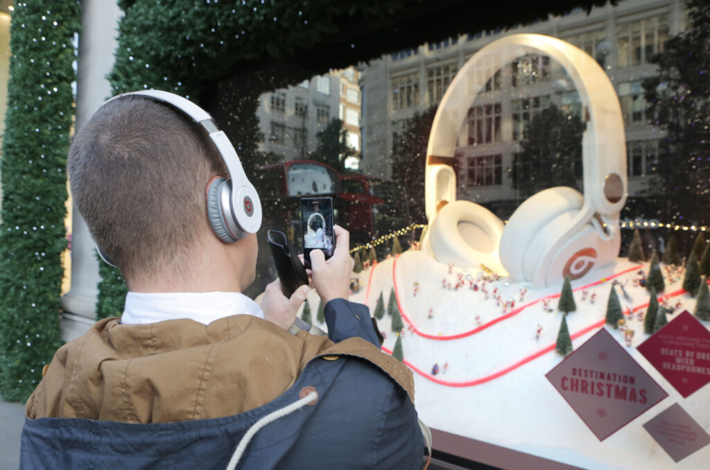 Image Gallery: Selfridges and John Lewis unveil Christmas window displays