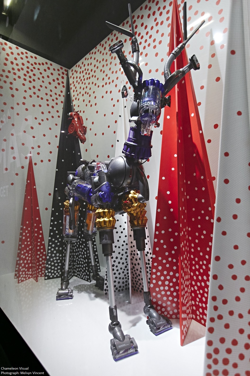 Image Gallery: Selfridges and John Lewis unveil Christmas window displays