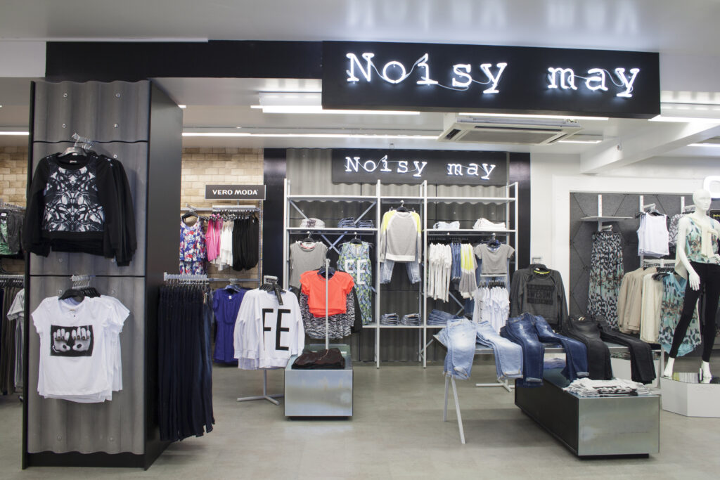 USC opens Oxford Street flagship