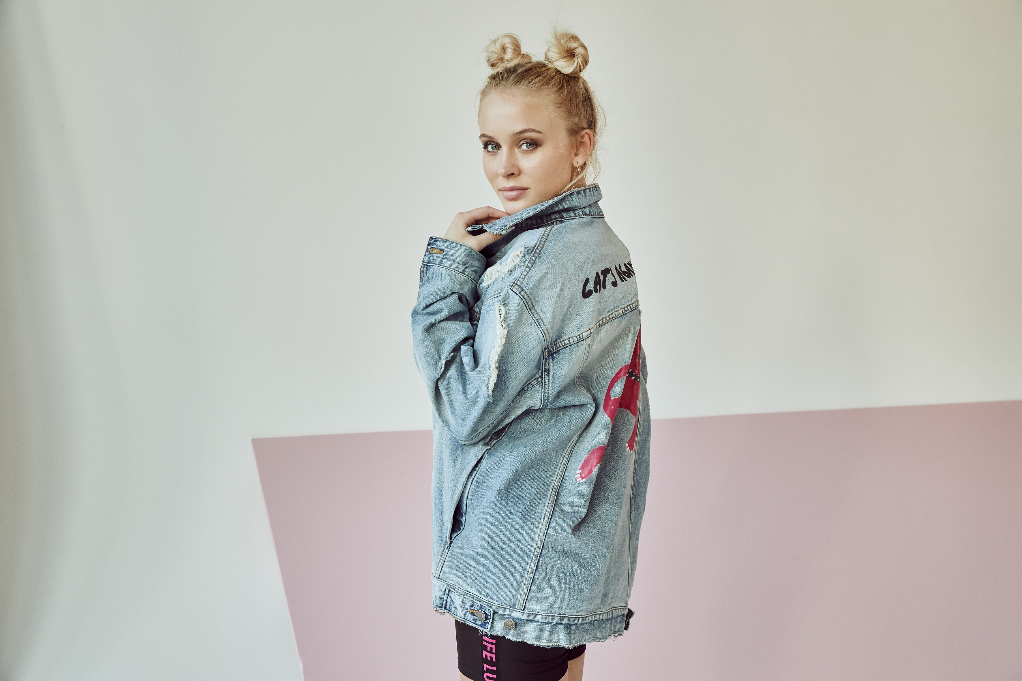 H&M teams up with singer Zara Larsson