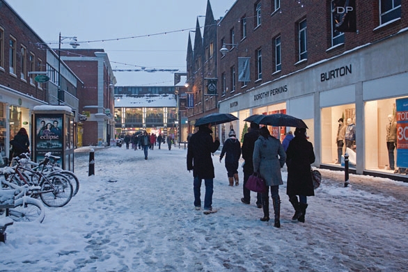 Footwear sales falter as poor weather hits