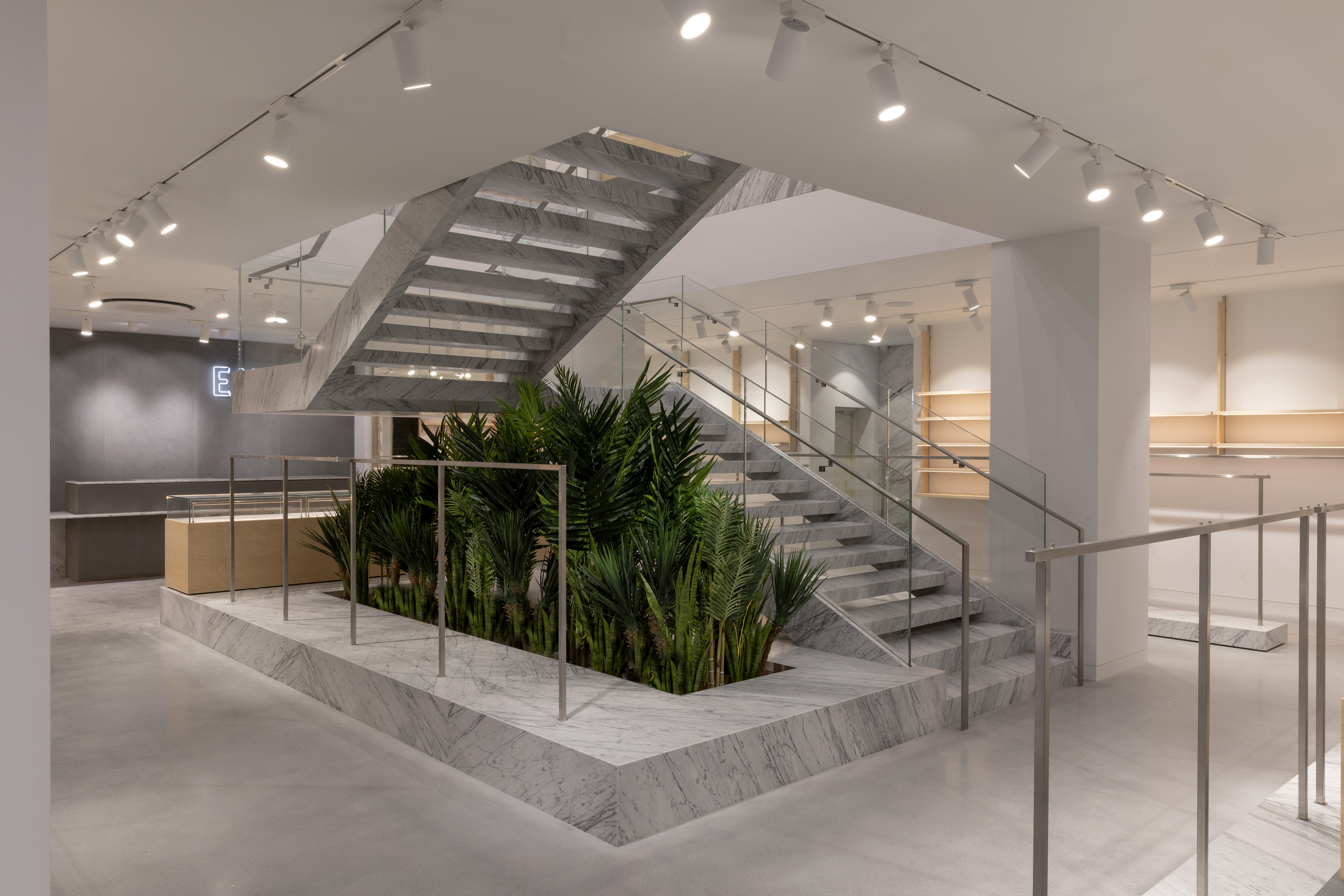 End opens London store