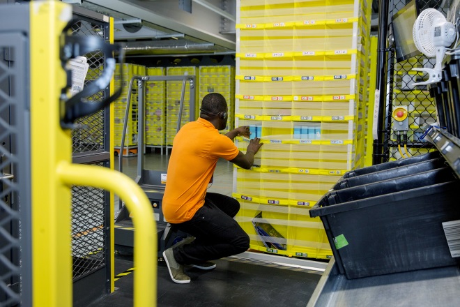 Inside Amazon’s robot-run warehouse