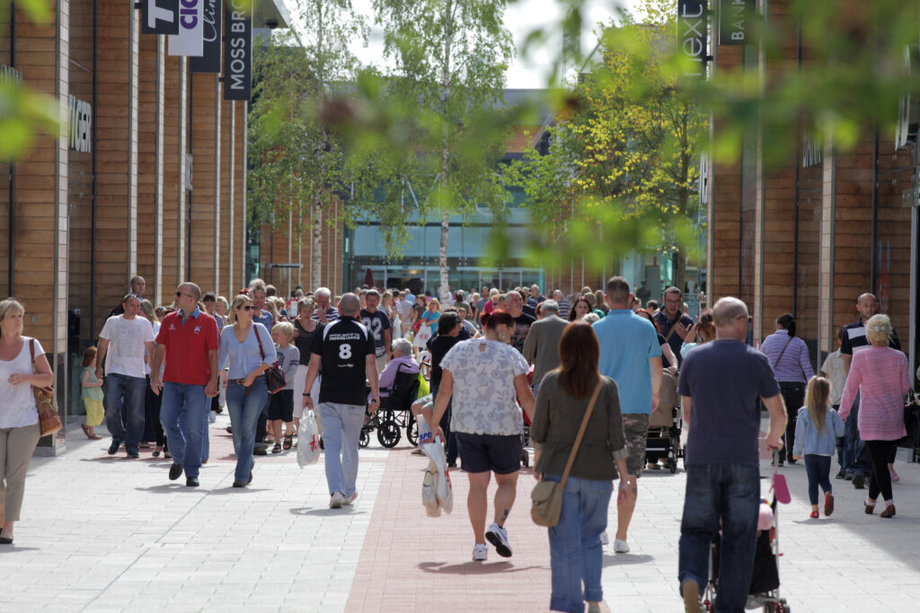 May heatwave boosts retail sales