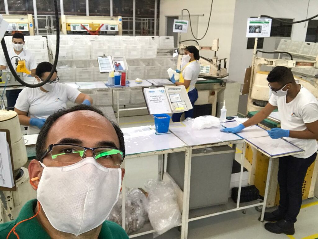 Havaianas helps with PPE and fights 'fake news' in Brazil