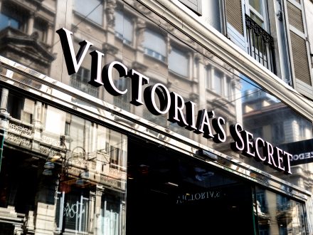Victoria's Secret owner cuts 15% of HQ staff