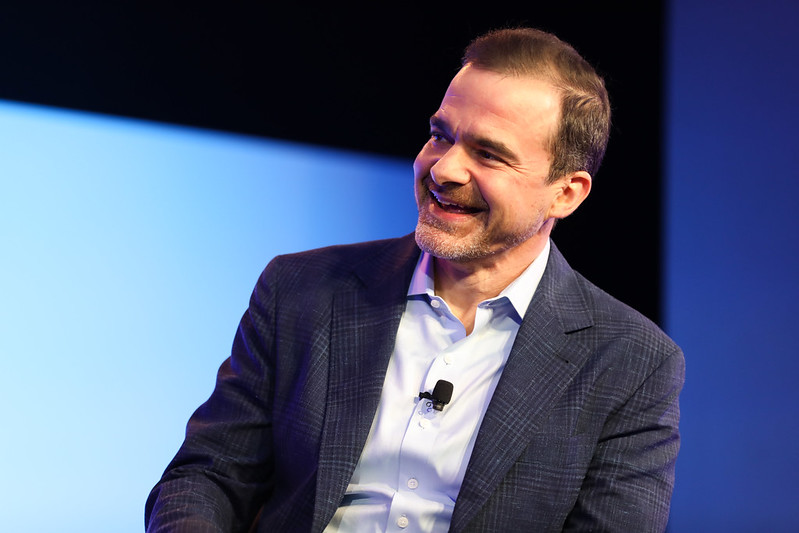 Amazon consumer chief to exit