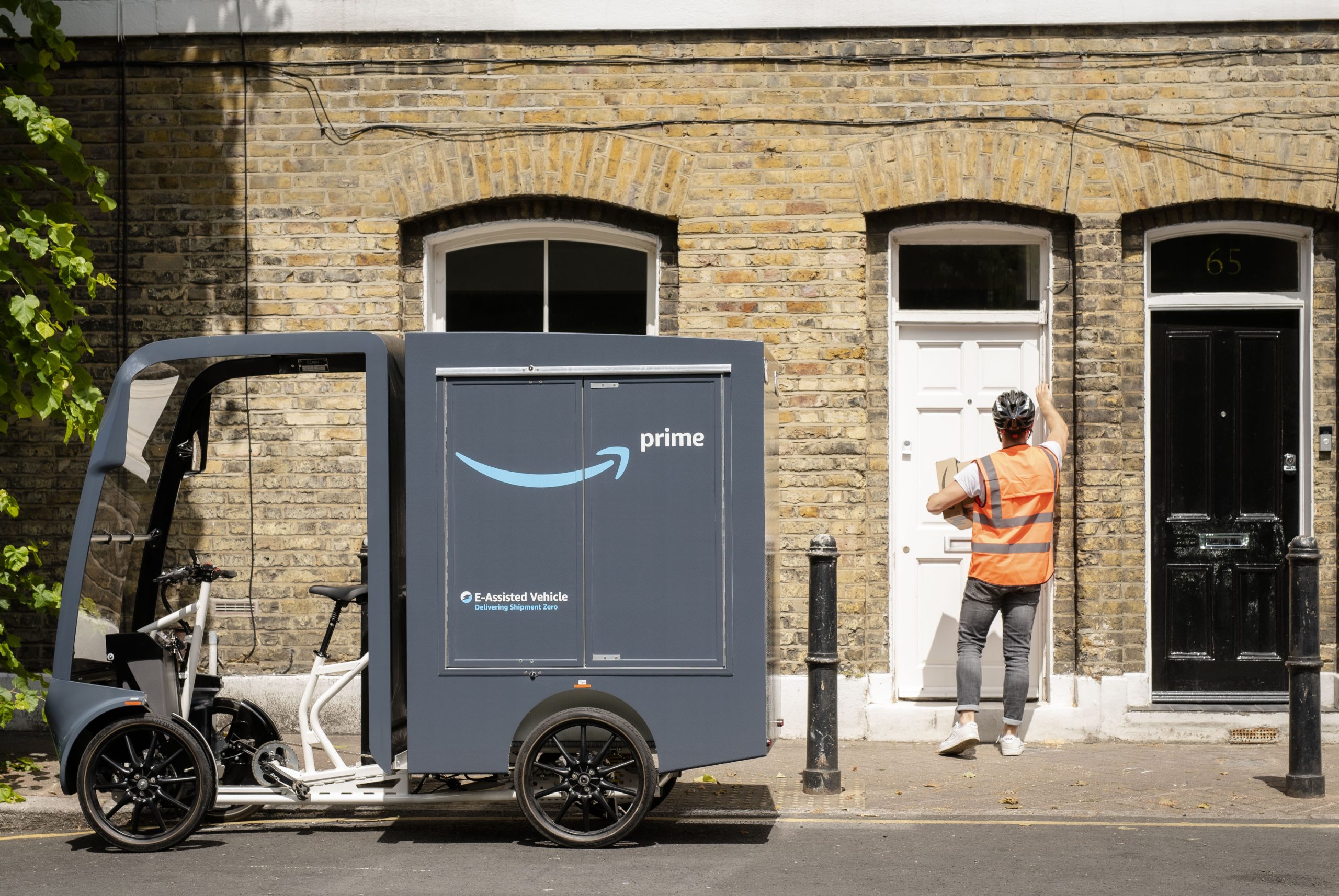 Amazon launches 'e-cargo' bike delivery hub in London