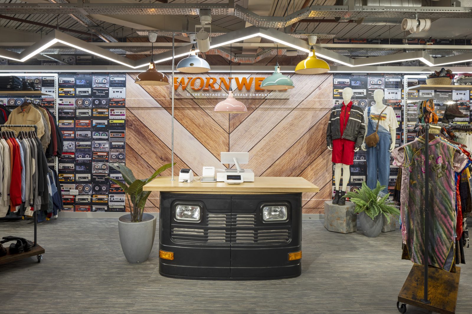 Primark launches vintage clothing concessions