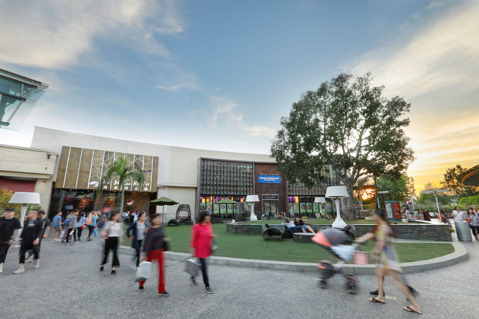 Westfield owner sells California shopping centre