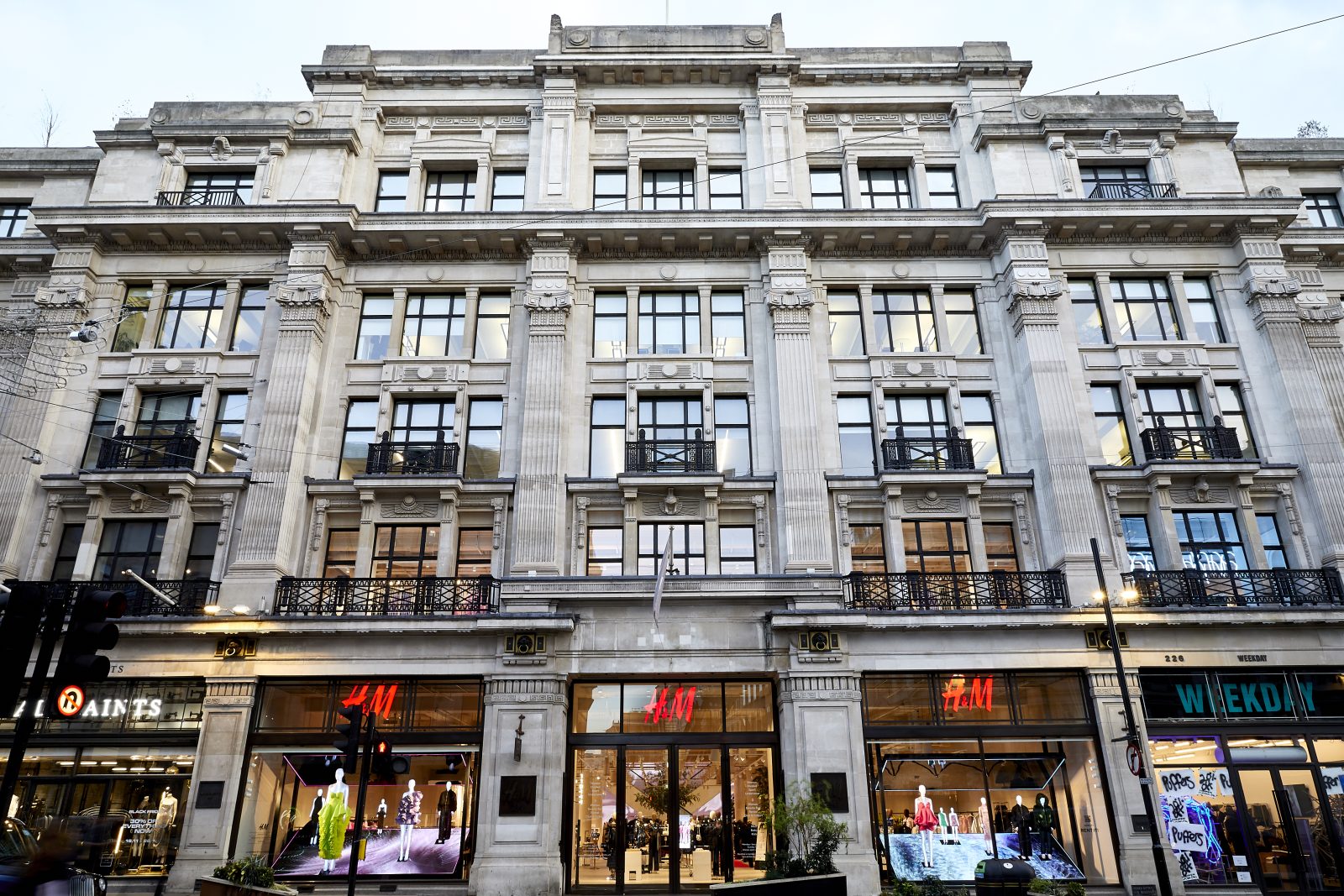 Profits tumble as H&M Group grapples expenses