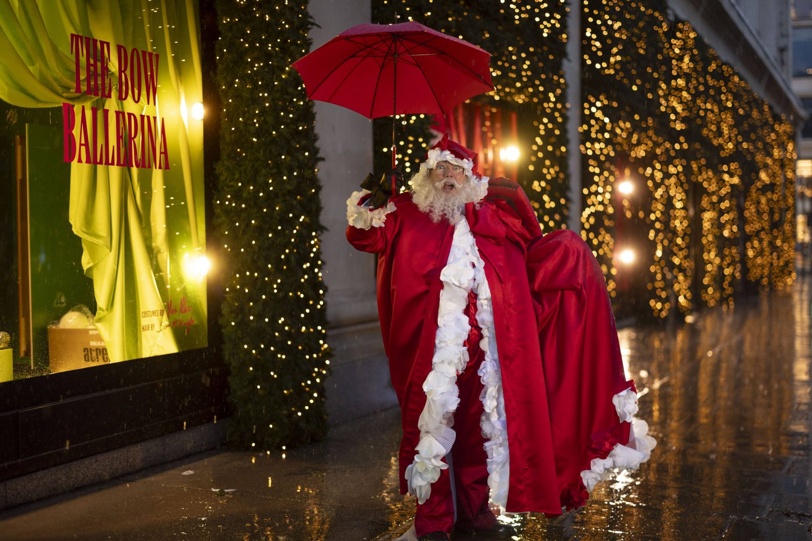 Selfridges reveals Christmas windows