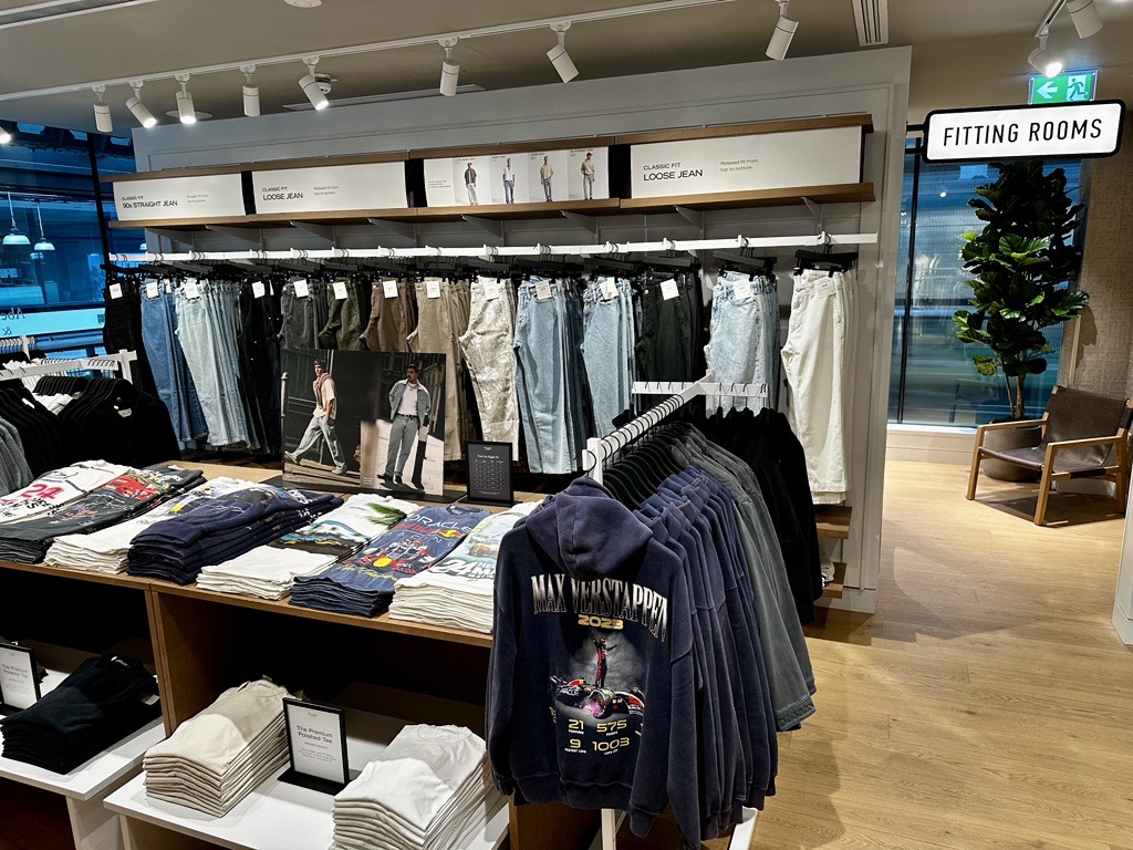 Abercrombie & Fitch opens in Spitalfields