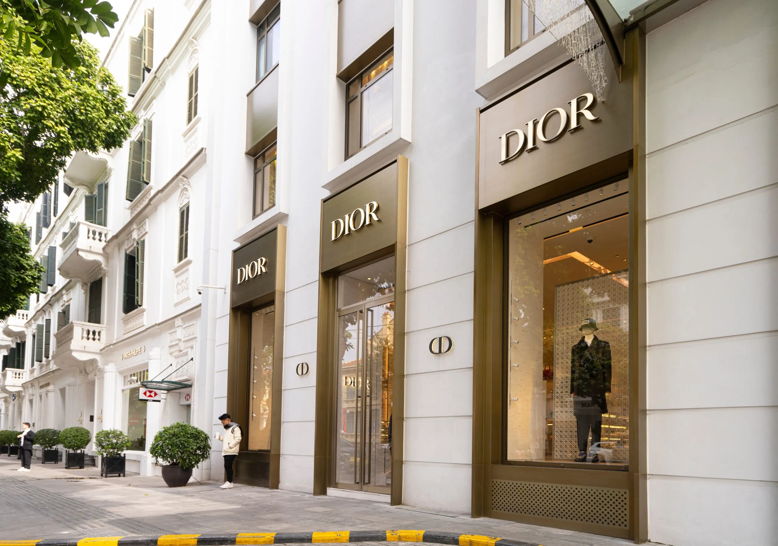 Harrods marketing lead heads for Dior