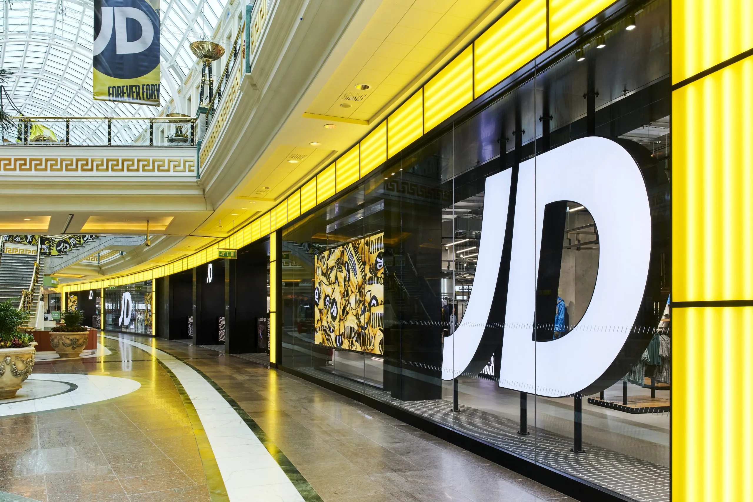 JD Sports to open 'largest store in the world' at Manchester’s Trafford ...