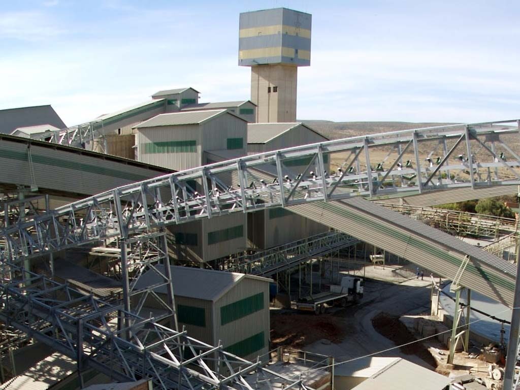 De Beers sells Finsch Diamond Mine to Petra Diamonds | Retail Jeweller