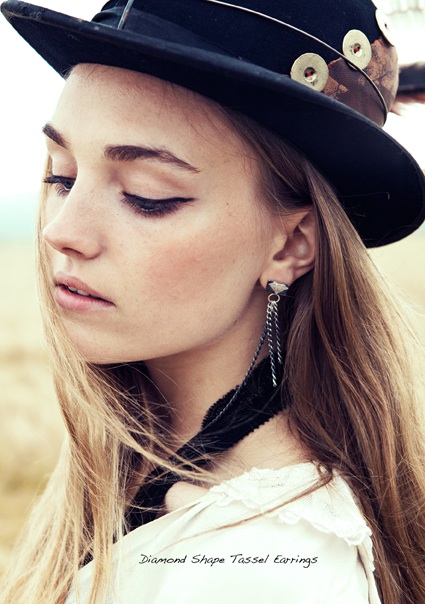 Peculiar Vintage launches luxury line | Retail Jeweller