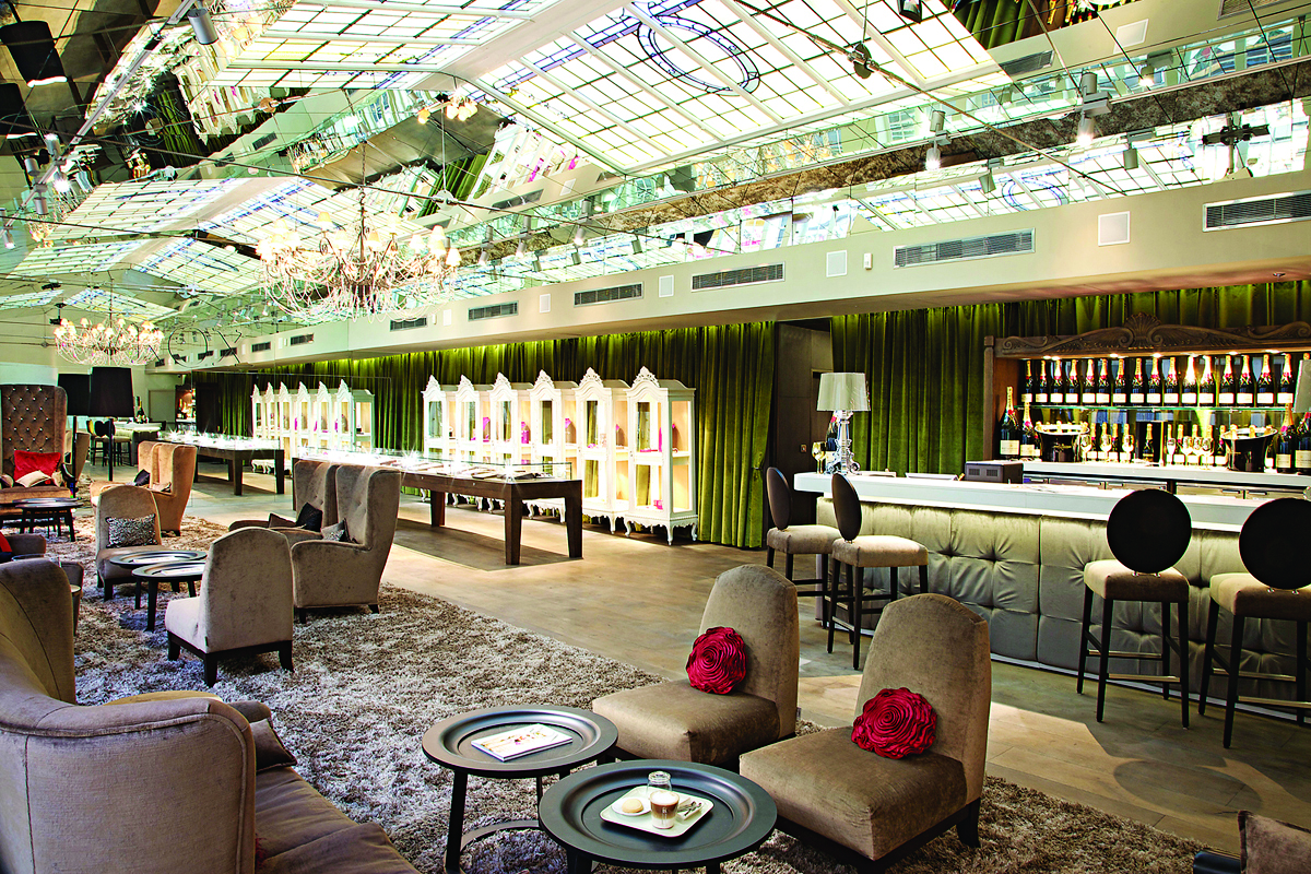 Rox opens first stores in England | Retail Jeweller