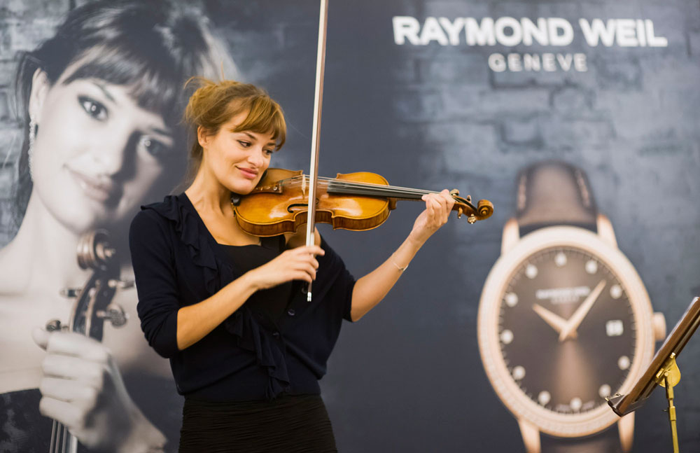 Raymond Weil unveils Nicola Benedetti as first female ambassador