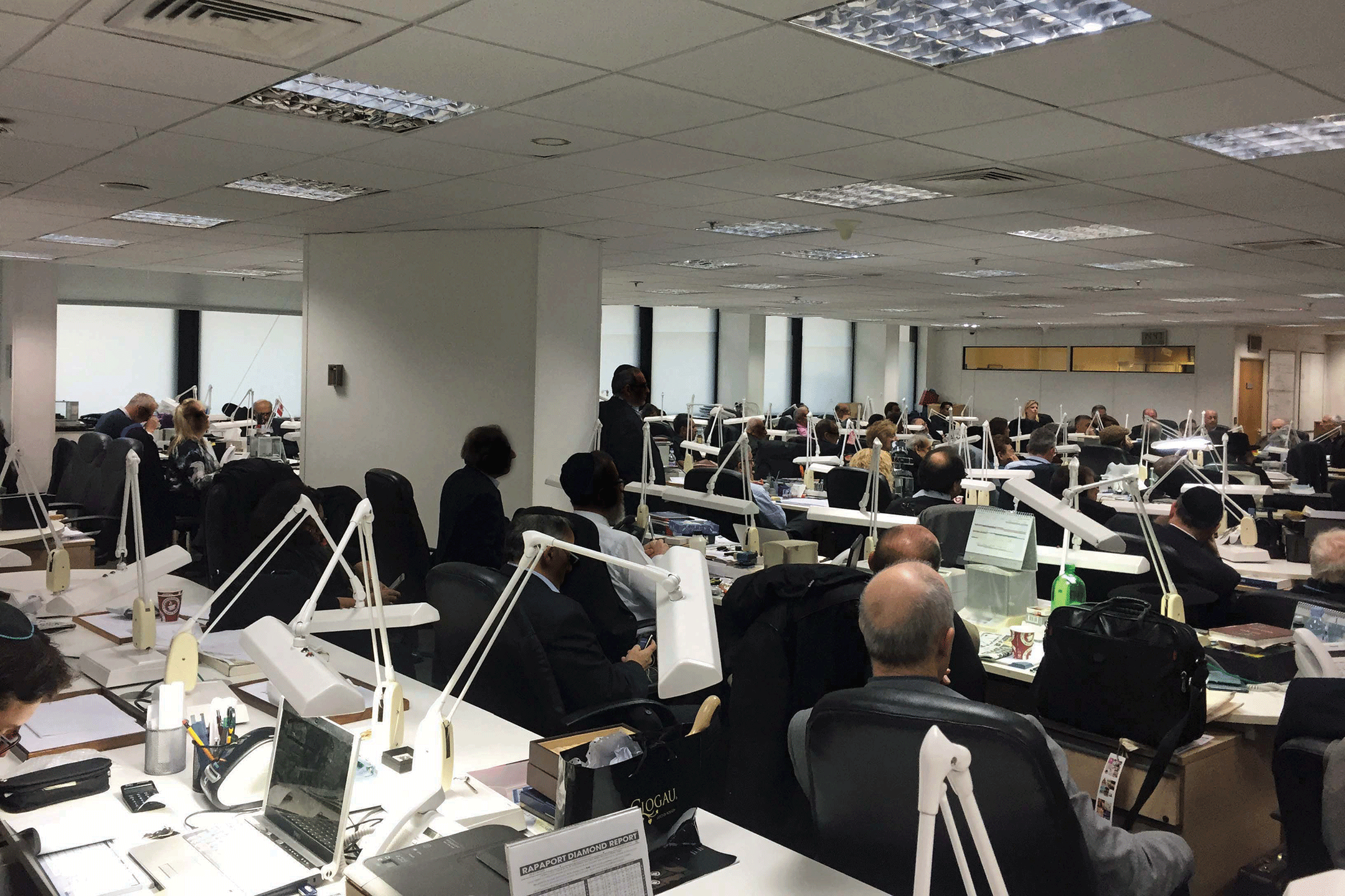 London Diamond Bourse signs new five year lease on current premises ...