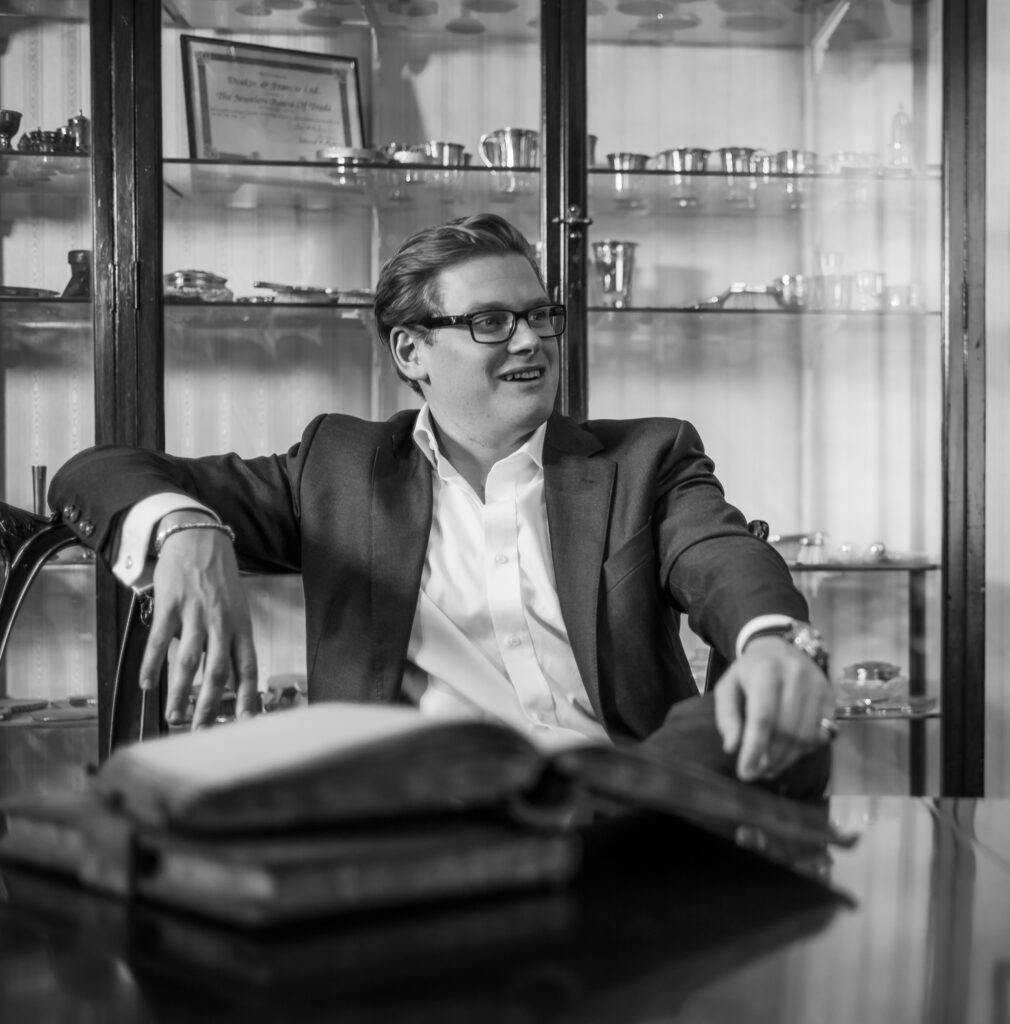 Henry Deakin wins West Midlands Director of the Year 2018 | Retail Jeweller