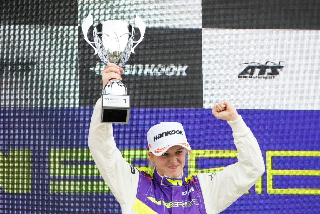 Pursuit to welcome racing driver Alice Powell to IJL | Retail Jeweller