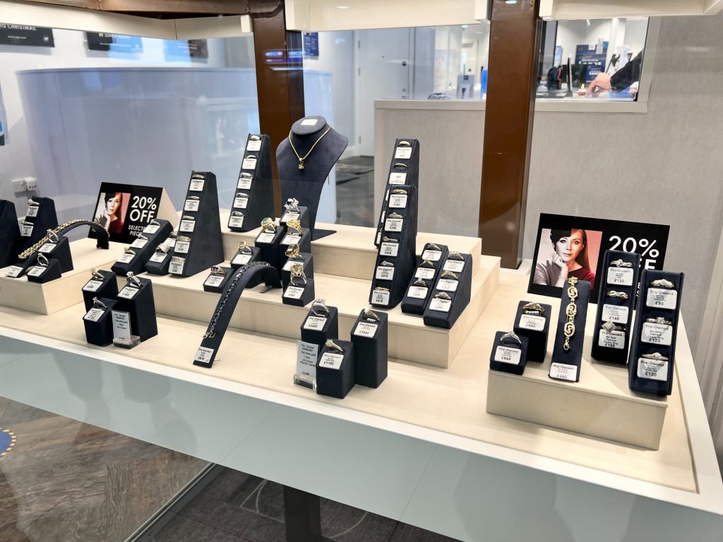 H&t pawnbrokers jewellery for sale store