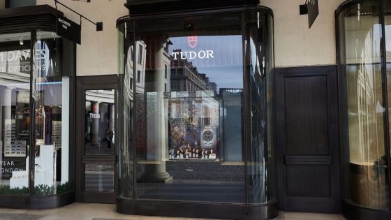 Bucherer 1888 partners with Tudor to open new monobrand boutique ...