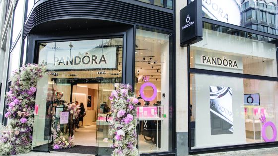 Pandora to pay special bonus to all retail employees following ...