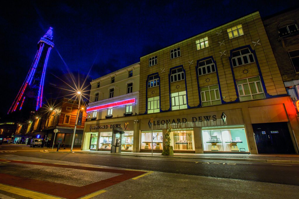 Taking its final bow: Leonard Dews | Retail Jeweller