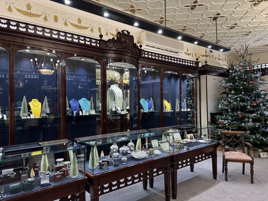 Walsh Bros unveils Walsh at George Farrer | Retail Jeweller