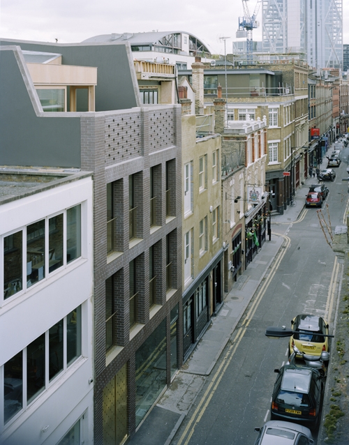 Charlotte Road gallery and shop by Stephen Taylor Architects