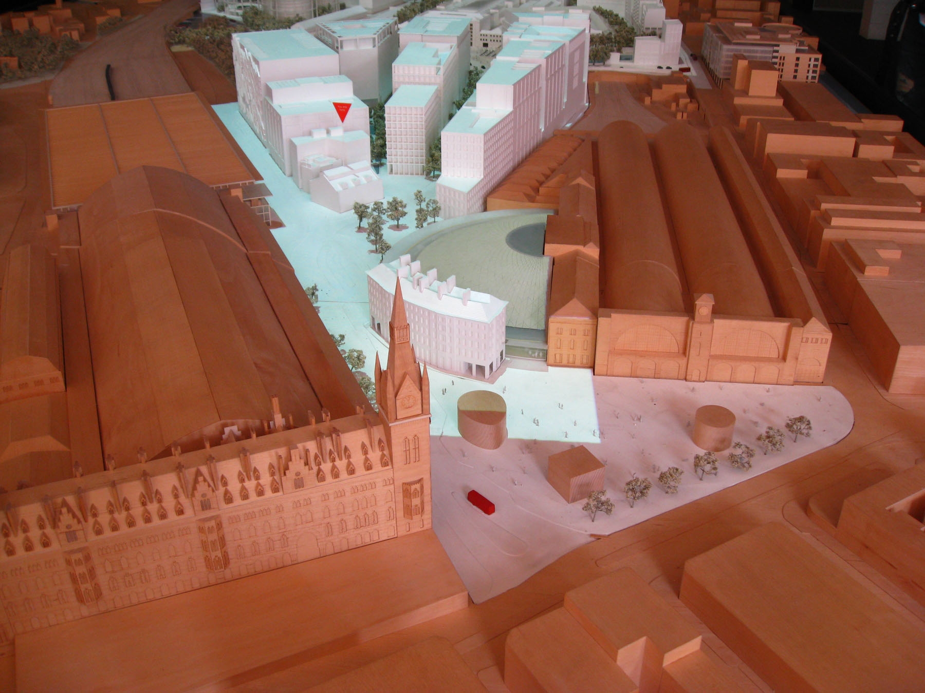 King’s Cross Square contenders in the dark