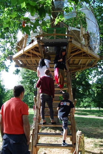 TreeHouse gallery, Regent's Park, London by the TreeHouse collective