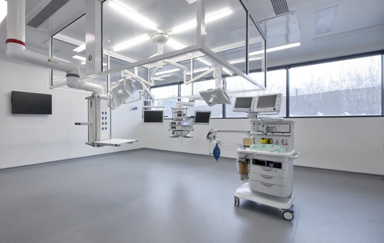 Foster + Partners completes first ever hospital