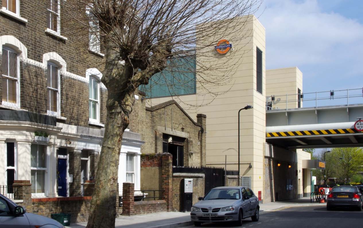 Acanthus LW completes Haggerston station