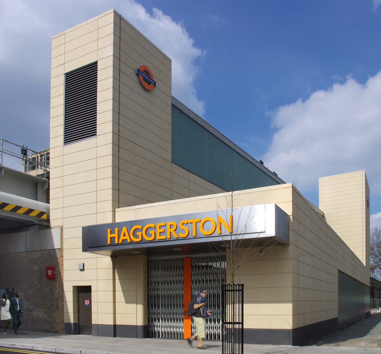 Acanthus LW completes Haggerston station