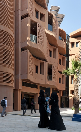 Foster’s Masdar Institute opens