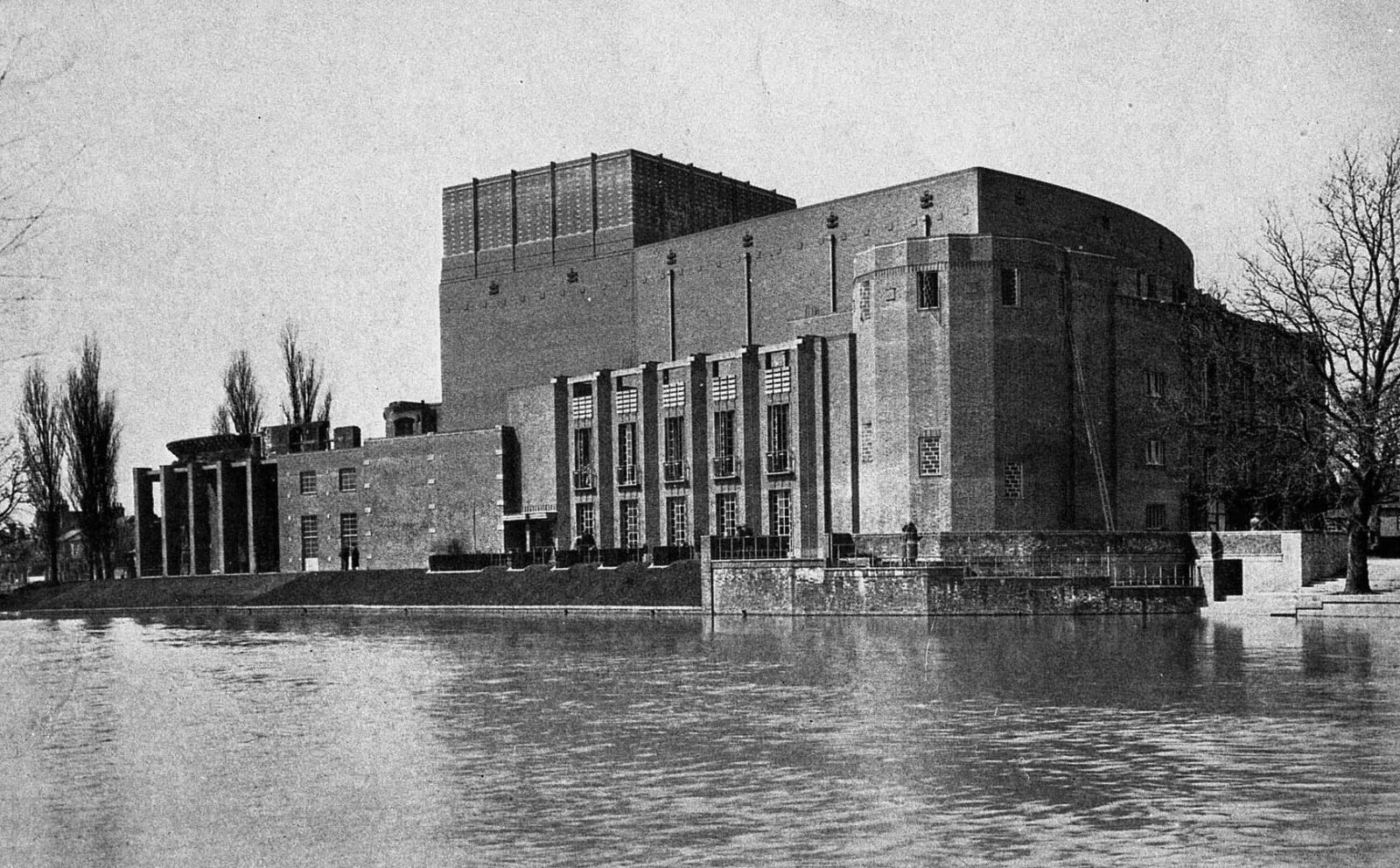 Royal Shakespeare Theatre renovation, Stratford-upon-Avon, by Bennetts ...